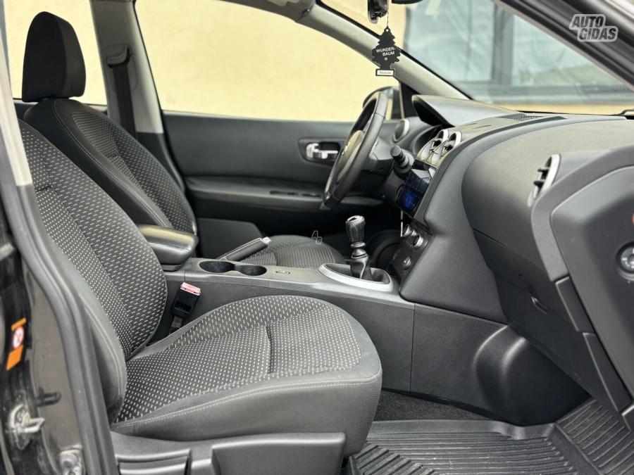 Melns Nissan Qashqai 2007 Kauņa, ar dzinēja tilpumu 1.50 L un nobraukumu 190 tūkst. km par 2500 €, foto 16 vietnē AUTOMOTO.COM.LV