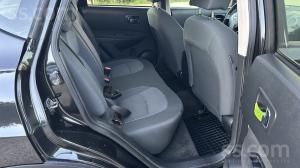 Melns Nissan Qashqai 2007 Rēzekne, ar dzinēja tilpumu 1.50 L un nobraukumu 338 tūkst. km par 2750 €, foto 13 vietnē AUTOMOTO.COM.LV