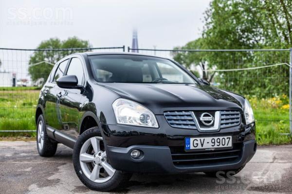 Black Nissan Qashqai 2007 in Riga, with an engine capacity of 2.00 L and mileage of 342 thousand km for 4790 €, photo 2 on AUTOMOTO.COM.LV