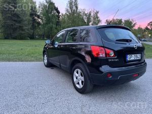Melns Nissan Qashqai 2007 Rīga, ar dzinēja tilpumu 2.00 L un nobraukumu 287 tūkst. km par 3990 €, foto 6 vietnē AUTOMOTO.COM.LV