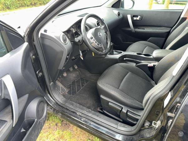 Melns Nissan Qashqai 2007 Viļņa, ar dzinēja tilpumu 1.46 L un nobraukumu 335 tūkst. km par 2700 €, foto 5 vietnē AUTOMOTO.COM.LV