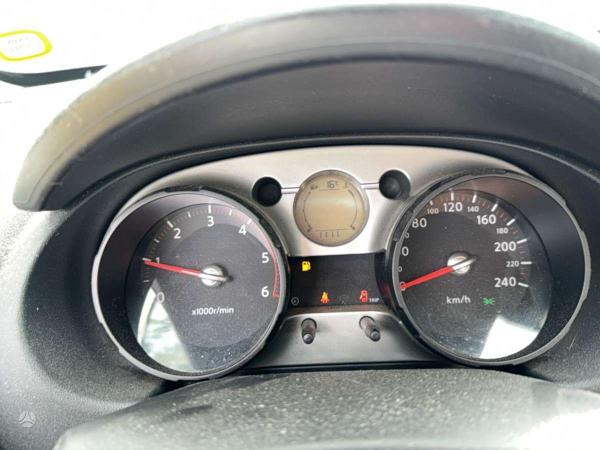 Melns Nissan Qashqai 2007 Viļņa, ar dzinēja tilpumu 1.46 L un nobraukumu 335 tūkst. km par 2700 €, foto 8 vietnē AUTOMOTO.COM.LV