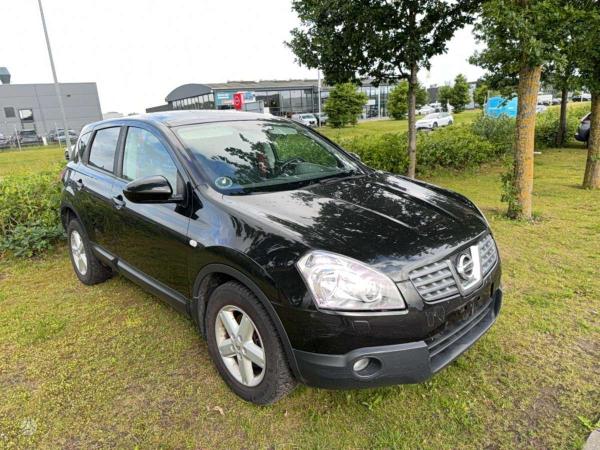 Black Nissan Qashqai 2007 in Vilnius, with an engine capacity of 1.46 L and mileage of 335 thousand km for 2700 €, photo 1 on AUTOMOTO.COM.LV