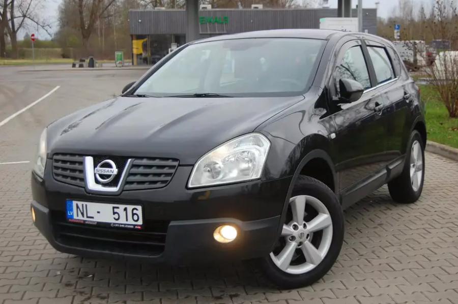 Black Nissan Qashqai 2007 in Jekabpils, with an engine capacity of 1.50 L and mileage of 269 thousand km for 4800 €, photo 1 on AUTOMOTO.COM.LV