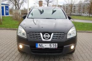 Black Nissan Qashqai 2007 in Jekabpils, with an engine capacity of 1.50 L and mileage of 269 thousand km for 4800 €, photo 5 on AUTOMOTO.COM.LV