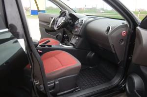 Black Nissan Qashqai 2007 in Jekabpils, with an engine capacity of 1.50 L and mileage of 269 thousand km for 4800 €, photo 11 on AUTOMOTO.COM.LV