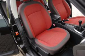 Black Nissan Qashqai 2007 in Jekabpils, with an engine capacity of 1.50 L and mileage of 269 thousand km for 4800 €, photo 12 on AUTOMOTO.COM.LV