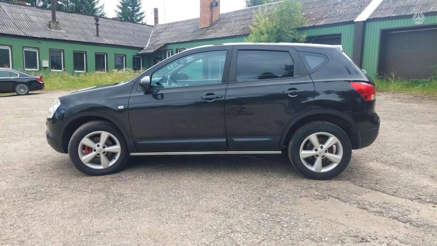 Melns Nissan Qashqai 2007 Utena, ar dzinēja tilpumu 2.00 L un nobraukumu 327 tūkst. km par 3450 €, foto 4 vietnē AUTOMOTO.COM.LV