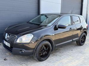 Black Nissan Qashqai 2007 in Vilnius, with an engine capacity of 2.00 L and mileage of 421 thousand km for 1950 €, photo  on AUTOMOTO.COM.LV