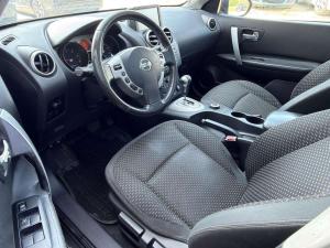 Black Nissan Qashqai 2007 in Vilnius, with an engine capacity of 2.00 L and mileage of 421 thousand km for 1950 €, photo 10 on AUTOMOTO.COM.LV