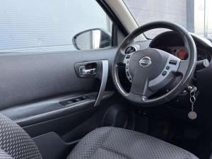 Black Nissan Qashqai 2007 in Vilnius, with an engine capacity of 2.00 L and mileage of 421 thousand km for 1950 €, photo 15 on AUTOMOTO.COM.LV