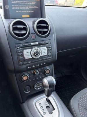 Black Nissan Qashqai 2007 in Vilnius, with an engine capacity of 2.00 L and mileage of 421 thousand km for 1950 €, photo 21 on AUTOMOTO.COM.LV