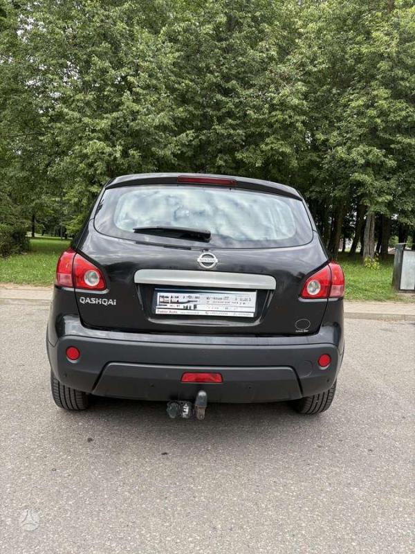 Black Nissan Qashqai 2007 in Kaunas, with an engine capacity of 1.60 L and mileage of 309 thousand km for 3500 €, photo 2 on AUTOMOTO.COM.LV