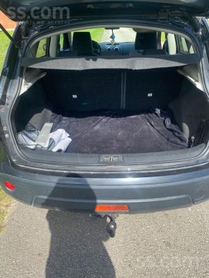 Melns Nissan Qashqai 2007 Rēzekne, ar dzinēja tilpumu 1.50 L un nobraukumu 340 tūkst. km par 2600 €, foto 6 vietnē AUTOMOTO.COM.LV