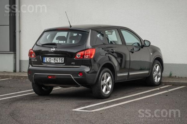 Black Nissan Qashqai 2007 in Riga, with an engine capacity of 2.00 L and mileage of 239 thousand km for 3490 €, photo 6 on AUTOMOTO.COM.LV