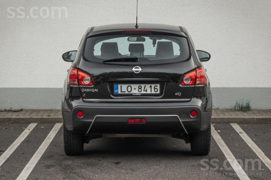 Melns Nissan Qashqai 2007 Rīga, ar dzinēja tilpumu 2.00 L un nobraukumu 239 tūkst. km par 3490 €, foto 7 vietnē AUTOMOTO.COM.LV