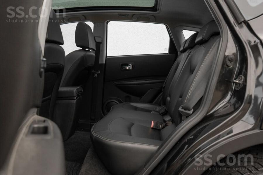 Melns Nissan Qashqai 2007 Rīga, ar dzinēja tilpumu 2.00 L un nobraukumu 239 tūkst. km par 3490 €, foto 13 vietnē AUTOMOTO.COM.LV