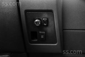 Melns Nissan Qashqai 2007 Rīga, ar dzinēja tilpumu 2.00 L un nobraukumu 239 tūkst. km par 3490 €, foto 31 vietnē AUTOMOTO.COM.LV