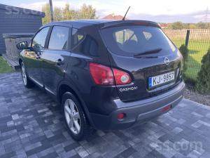 Black Nissan Qashqai 2007 in Riga, with an engine capacity of 2.00 L and mileage of 244 thousand km for 3300 €, photo  on AUTOMOTO.COM.LV