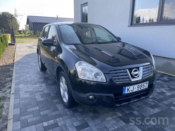 Black Nissan Qashqai 2007 in Riga, with an engine capacity of 2.00 L and mileage of 244 thousand km for 3300 €, photo 4 on AUTOMOTO.COM.LV