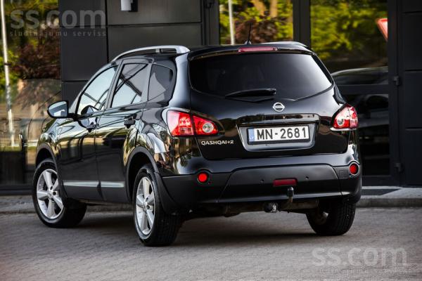 Melns Nissan Qashqai 2008 Jelgava, ar dzinēja tilpumu 2.00 L un nobraukumu 284 tūkst. km par 4000 €, foto 5 vietnē AUTOMOTO.COM.LV