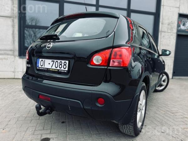 Melns Nissan Qashqai 2008 Cēsis, ar dzinēja tilpumu 2.00 L un nobraukumu 0 tūkst. km par 5500 €, foto 5 vietnē AUTOMOTO.COM.LV