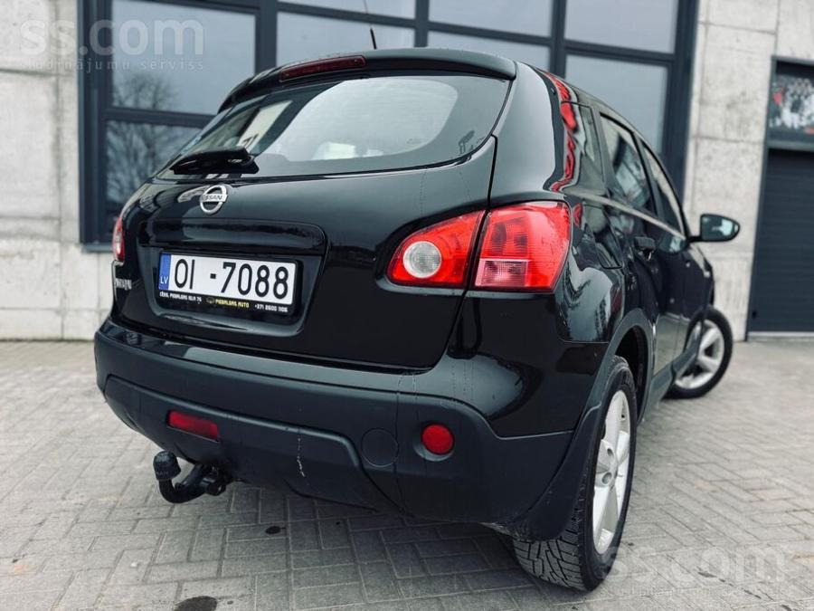 Melns Nissan Qashqai 2008 Cēsis, ar dzinēja tilpumu 2.00 L un nobraukumu 0 tūkst. km par 5500 €, foto 5 vietnē AUTOMOTO.COM.LV