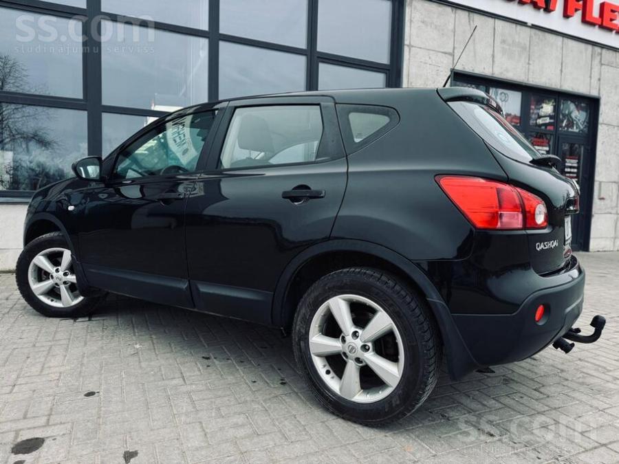Melns Nissan Qashqai 2008 Cēsis, ar dzinēja tilpumu 2.00 L un nobraukumu 0 tūkst. km par 5500 €, foto 8 vietnē AUTOMOTO.COM.LV