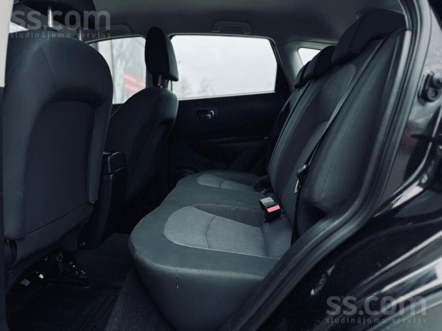 Melns Nissan Qashqai 2008 Cēsis, ar dzinēja tilpumu 2.00 L un nobraukumu 0 tūkst. km par 5500 €, foto 10 vietnē AUTOMOTO.COM.LV