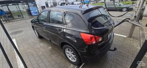 Melns Nissan Qashqai 2008 Šauļi, ar dzinēja tilpumu 2.00 L un nobraukumu 0 tūkst. km par 3150 €, foto 4 vietnē AUTOMOTO.COM.LV