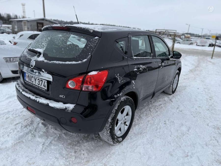 Black Nissan Qashqai 2008 in Vilnius, with an engine capacity of 1.46 L and mileage of 250 thousand km for 3200 €, photo 5 on AUTOMOTO.COM.LV