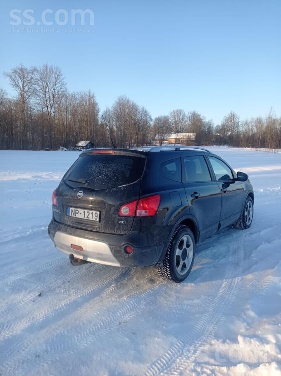 Melns Nissan Qashqai 2008 Ogre, ar dzinēja tilpumu 2.00 L un nobraukumu 278 tūkst. km par 3500 €, foto 2 vietnē AUTOMOTO.COM.LV