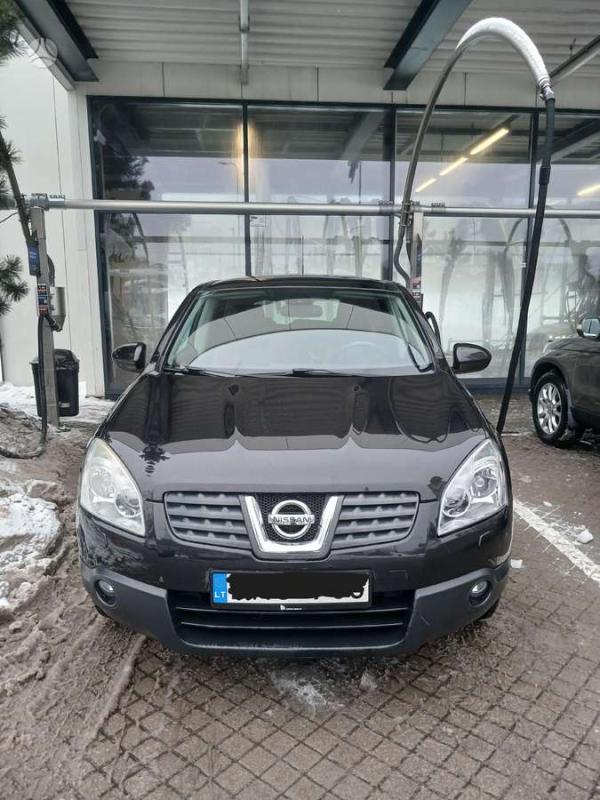 Melns Nissan Qashqai 2008 Viļņa, ar dzinēja tilpumu 2.00 L un nobraukumu 182 tūkst. km par 3800 €, foto 1 vietnē AUTOMOTO.COM.LV
