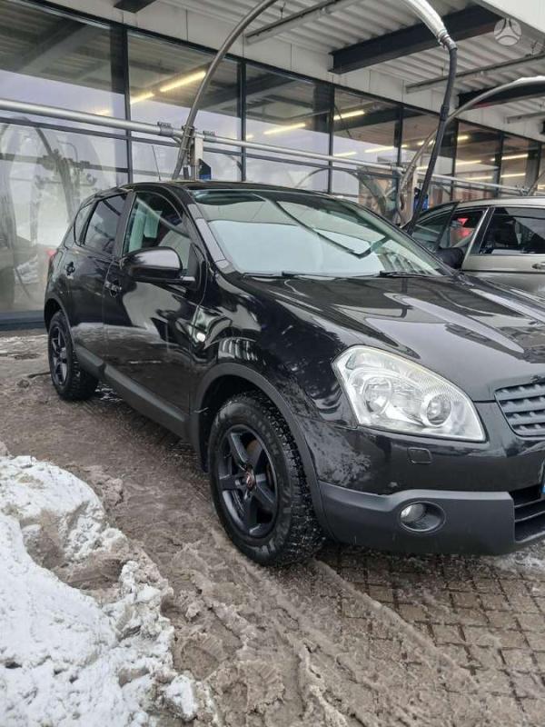 Melns Nissan Qashqai 2008 Viļņa, ar dzinēja tilpumu 2.00 L un nobraukumu 182 tūkst. km par 3800 €, foto 2 vietnē AUTOMOTO.COM.LV