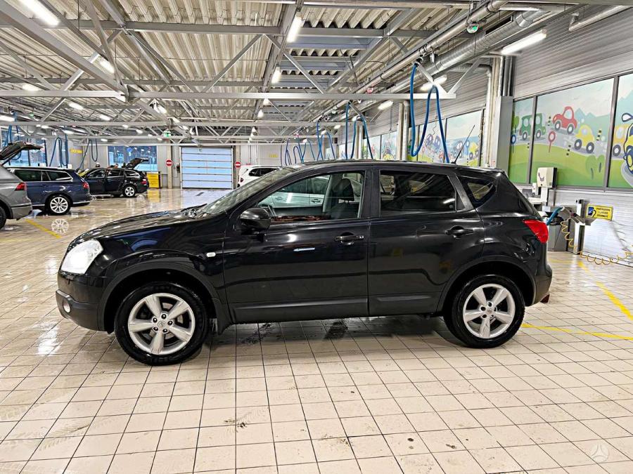 Melns Nissan Qashqai 2008 Viļņa, ar dzinēja tilpumu 2.00 L un nobraukumu 300 tūkst. km par 3999 €, foto 5 vietnē AUTOMOTO.COM.LV