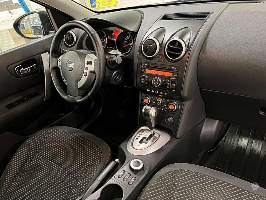 Melns Nissan Qashqai 2008 Viļņa, ar dzinēja tilpumu 2.00 L un nobraukumu 300 tūkst. km par 3999 €, foto 17 vietnē AUTOMOTO.COM.LV