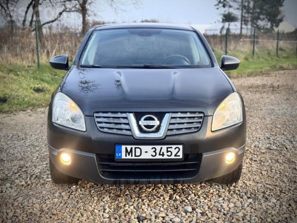 Black Nissan Qashqai 2008 in Riga, with an engine capacity of 1.50 L and mileage of 383 thousand km for 2550 €, photo 6 on AUTOMOTO.COM.LV