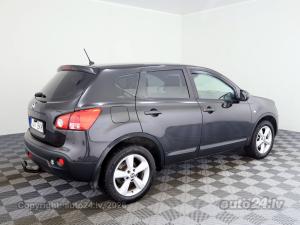 Melns Nissan Qashqai 2008 Tallina, ar dzinēja tilpumu 2.00 L un nobraukumu 269 tūkst. km par 2799 €, foto 4 vietnē AUTOMOTO.COM.LV