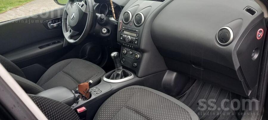 Melns Nissan Qashqai 2008 Jūrmala, ar dzinēja tilpumu 1.60 L un nobraukumu 290 tūkst. km par 2880 €, foto 6 vietnē AUTOMOTO.COM.LV