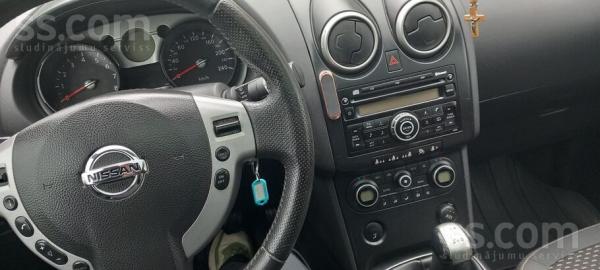Melns Nissan Qashqai 2008 Jūrmala, ar dzinēja tilpumu 1.60 L un nobraukumu 290 tūkst. km par 2880 €, foto 6 vietnē AUTOMOTO.COM.LV