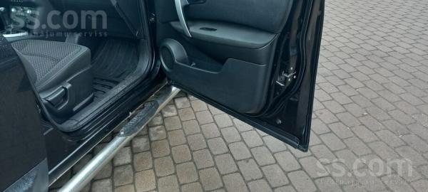 Melns Nissan Qashqai 2008 Jūrmala, ar dzinēja tilpumu 1.60 L un nobraukumu 290 tūkst. km par 2880 €, foto 7 vietnē AUTOMOTO.COM.LV