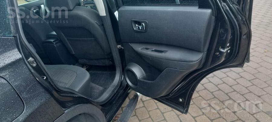 Melns Nissan Qashqai 2008 Jūrmala, ar dzinēja tilpumu 1.60 L un nobraukumu 290 tūkst. km par 2880 €, foto 10 vietnē AUTOMOTO.COM.LV