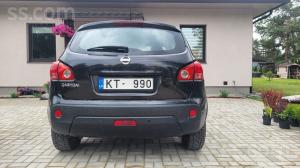 Black Nissan Qashqai 2008 in Riga, with an engine capacity of 2.00 L and mileage of 169 thousand km for 3300 €, photo  on AUTOMOTO.COM.LV