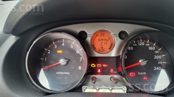 Black Nissan Qashqai 2008 in Riga, with an engine capacity of 2.00 L and mileage of 169 thousand km for 3300 €, photo 4 on AUTOMOTO.COM.LV