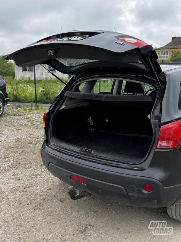 Black Nissan Qashqai 2008 in Klaipeda, with an engine capacity of 1.50 L and mileage of 252 thousand km for 3299 €, photo 8 on AUTOMOTO.COM.LV
