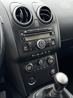 Melns Nissan Qashqai 2008 Klaipėda, ar dzinēja tilpumu 1.50 L un nobraukumu 252 tūkst. km par 3299 €, foto 12 vietnē AUTOMOTO.COM.LV