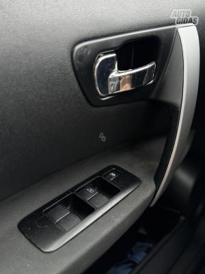 Melns Nissan Qashqai 2008 Klaipėda, ar dzinēja tilpumu 1.50 L un nobraukumu 252 tūkst. km par 3299 €, foto 15 vietnē AUTOMOTO.COM.LV