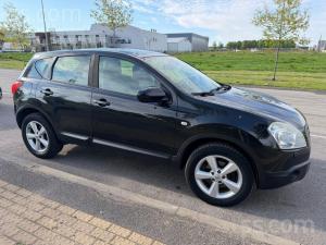 Black Nissan Qashqai 2008 in Riga, with an engine capacity of 2.00 L and mileage of 313 thousand km for 2500 €, photo 3 on AUTOMOTO.COM.LV