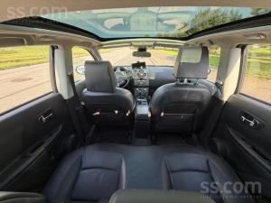 Black Nissan Qashqai 2008 in Riga, with an engine capacity of 2.00 L and mileage of 313 thousand km for 2500 €, photo 5 on AUTOMOTO.COM.LV