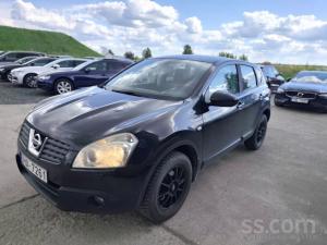Black Nissan Qashqai 2008 in Riga, with an engine capacity of 2.00 L and mileage of 400 thousand km for 2290 €, photo 6 on AUTOMOTO.COM.LV